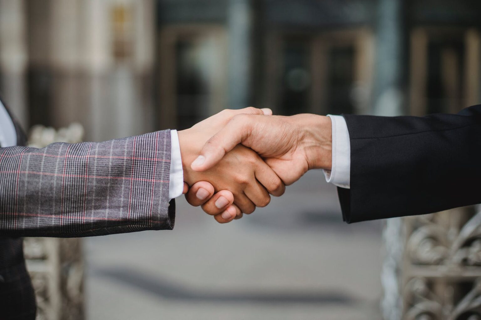 The Pros and Cons of Partnerships | Pros vs Cons